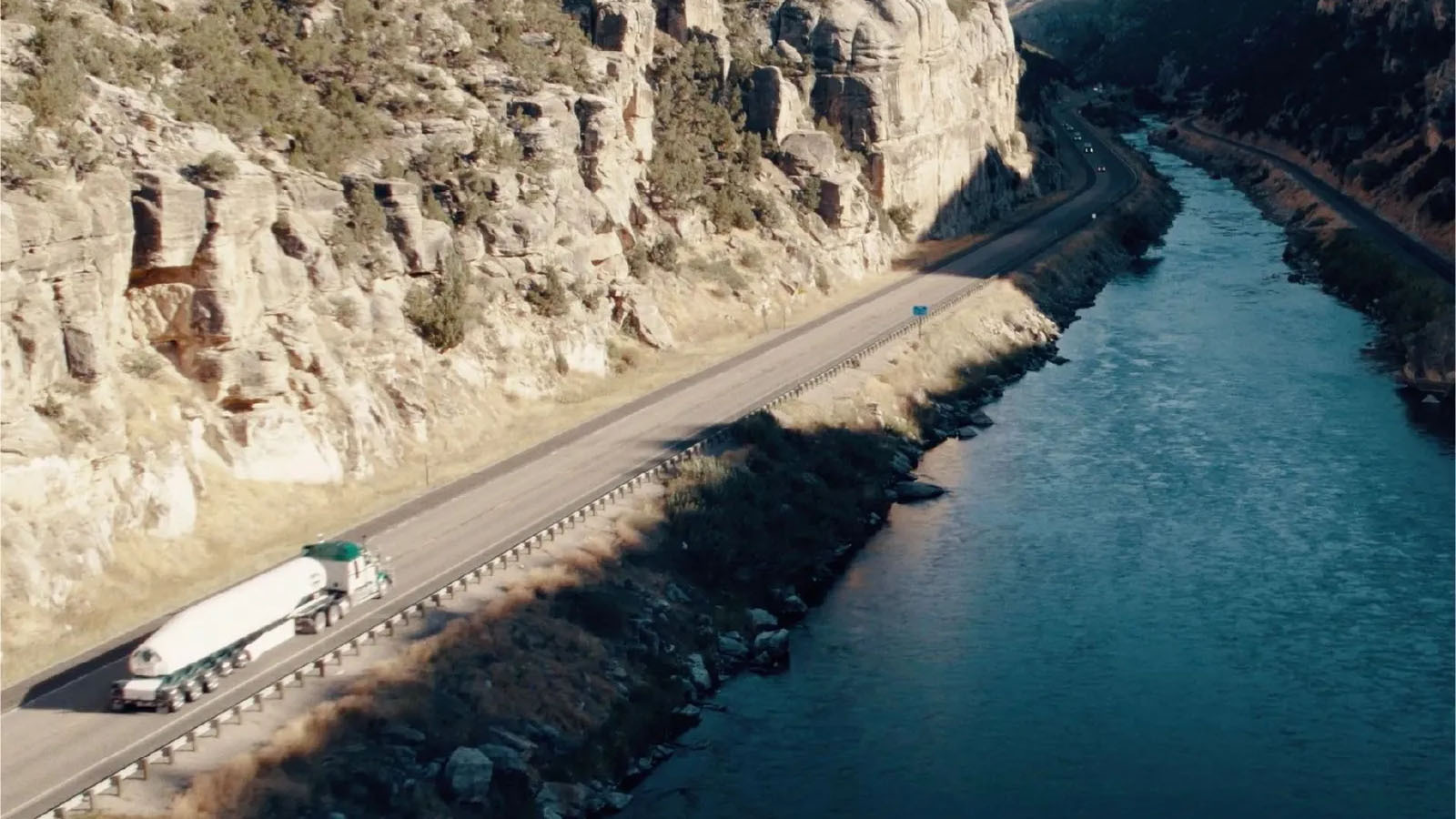 Motorists Play Frogger With Falling Rocks In Wyoming’s Wind River ...