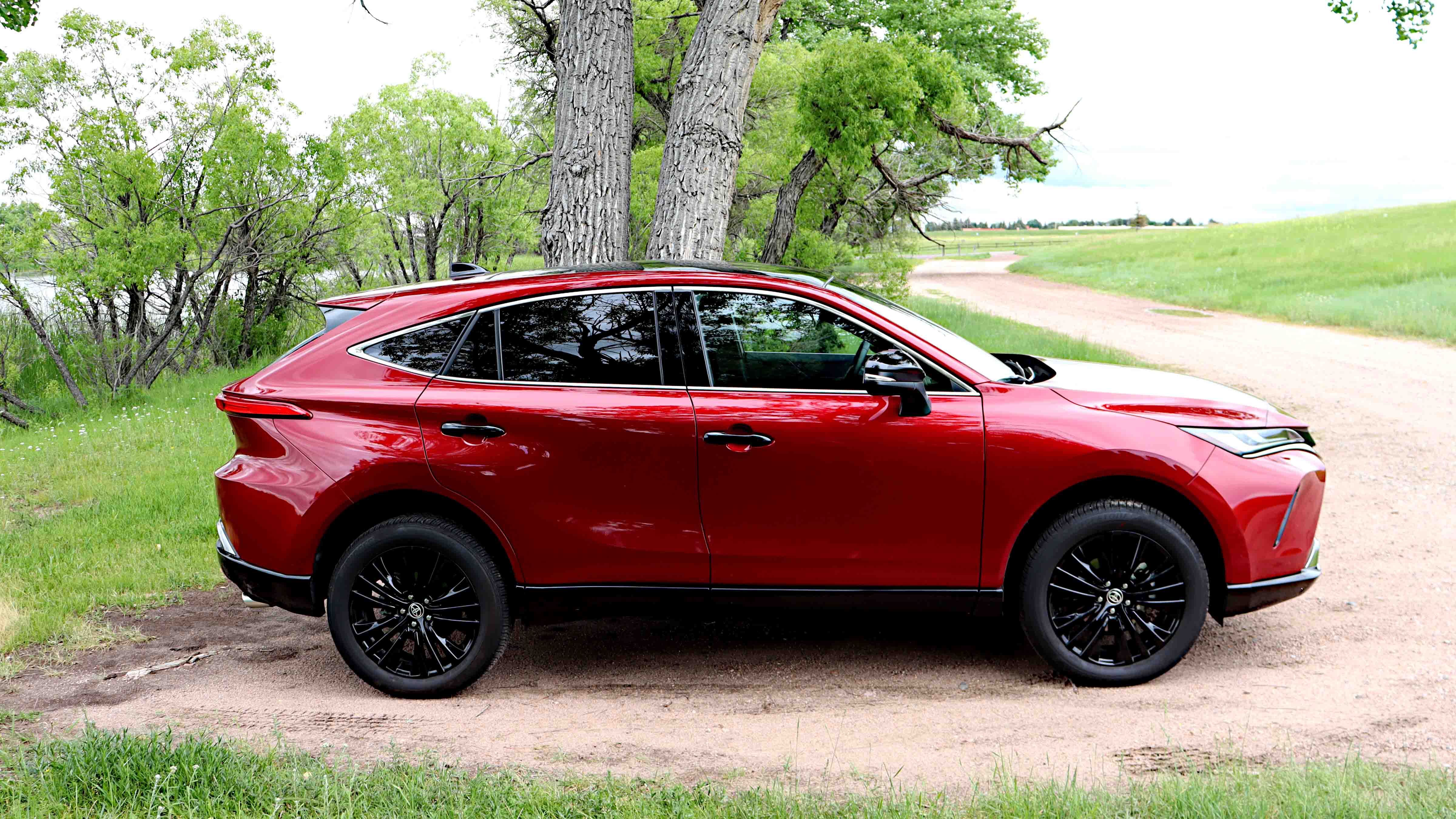 Aaron Turpen Car Review: 2023 Toyota Venza Wagons The Station Out Of It ...