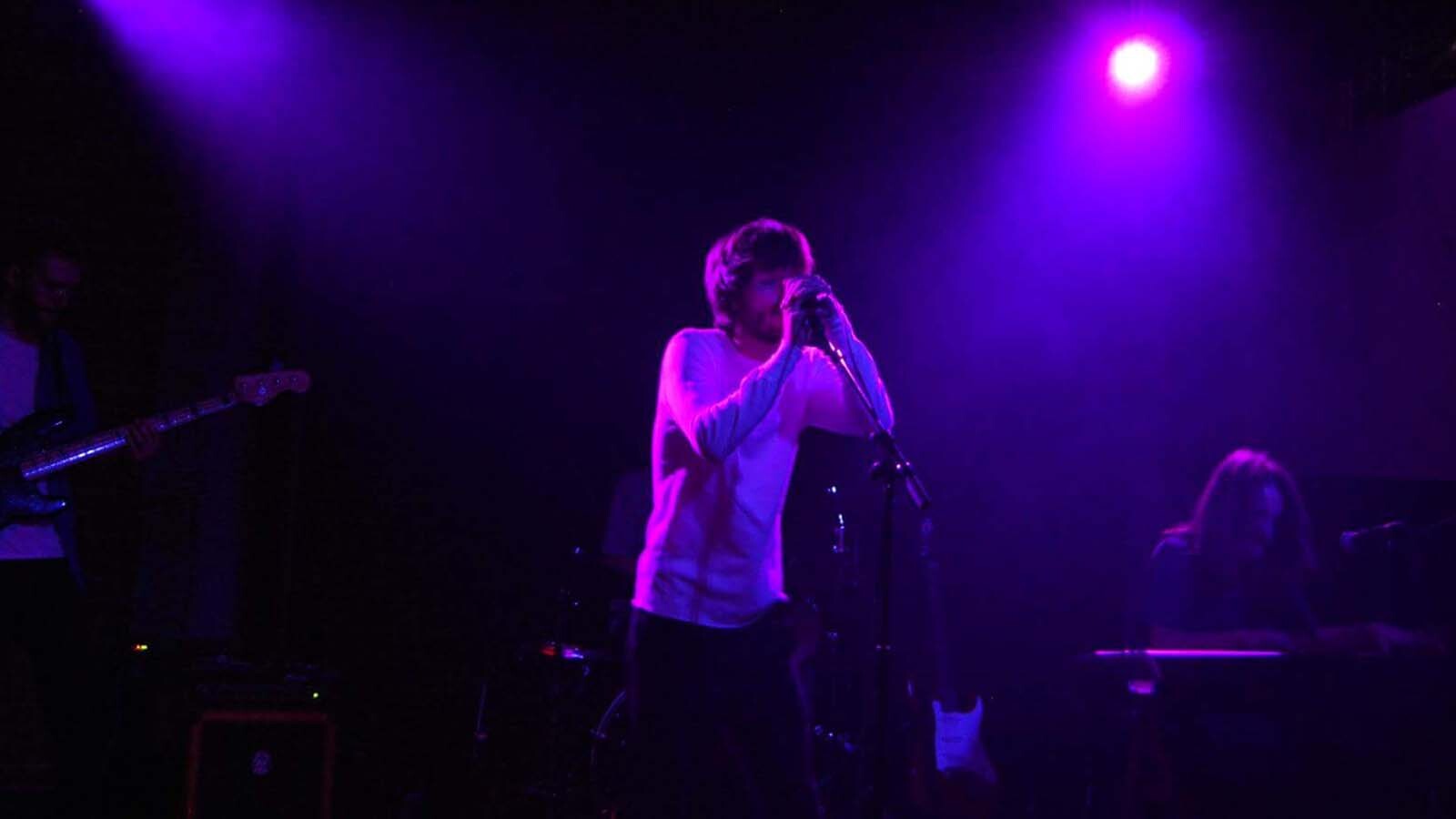 That Time Red Hot Chili Peppers Frontman Anthony Kiedis Took In A Cody ...