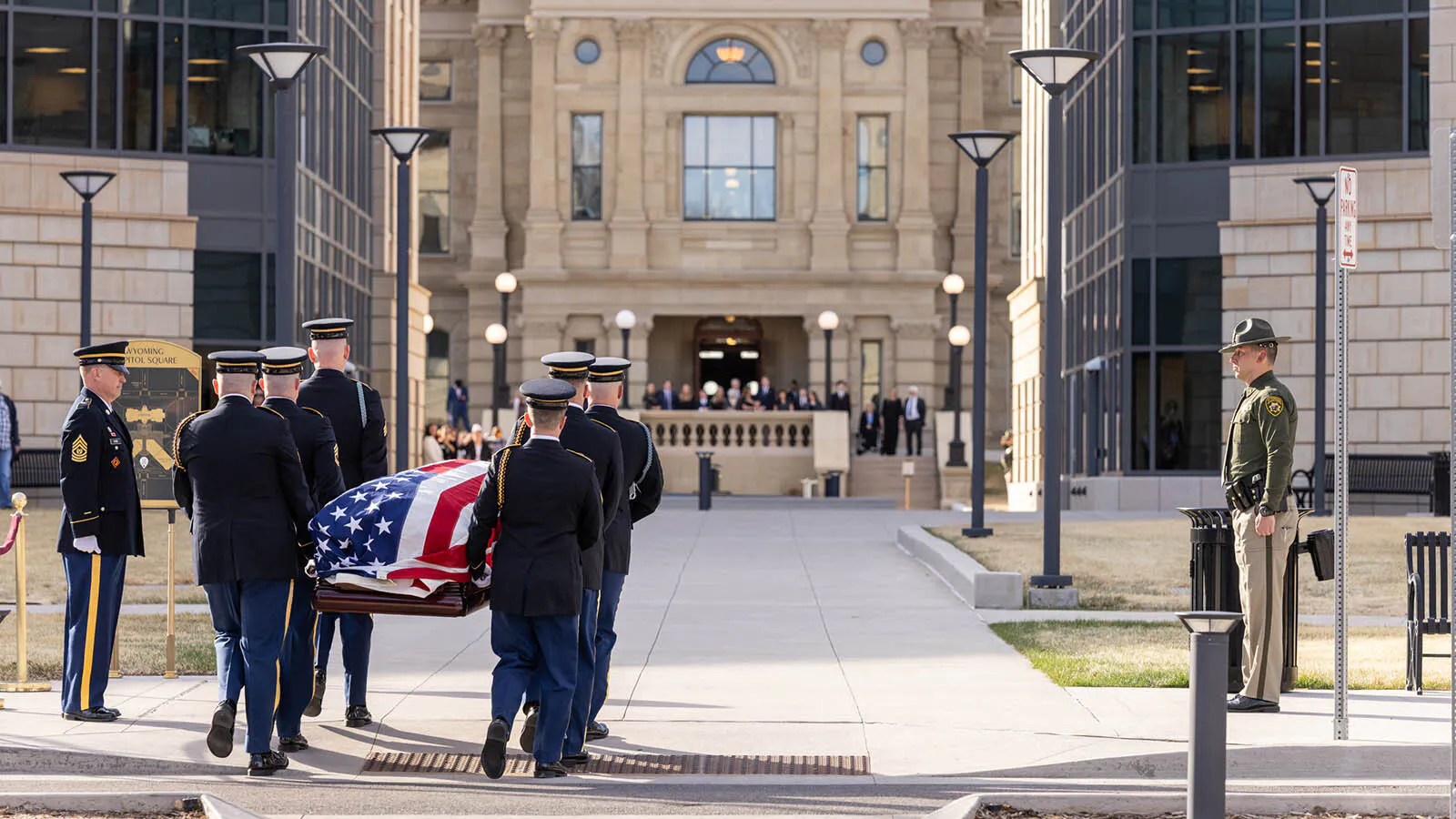 Al Simpson Makes Final Trip To Wyoming Capitol, Lies In State | Cowboy ...