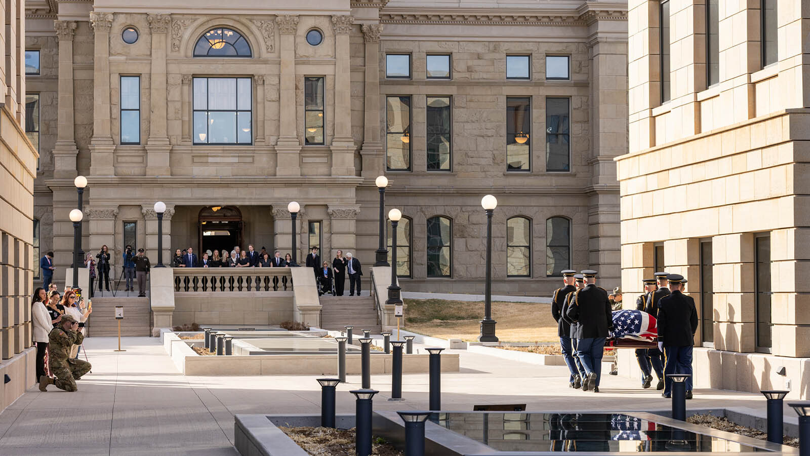 Al Simpson Makes Final Trip To Wyoming Capitol, Lies In State | Cowboy ...