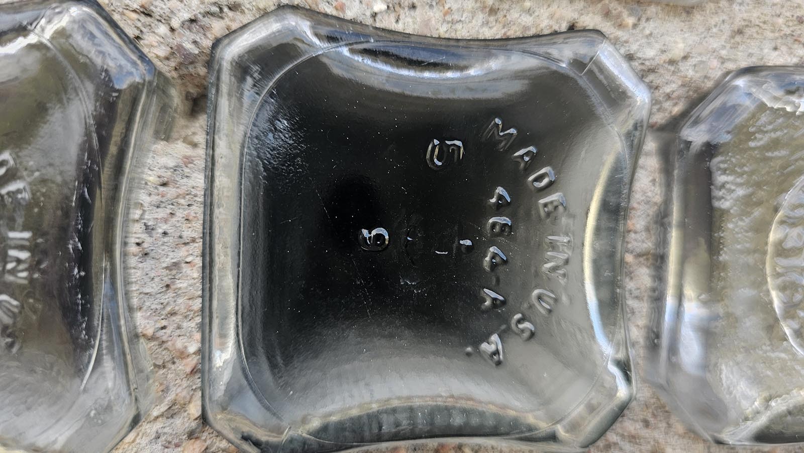 Wyoming’s ‘Crystal Castle’ Is Made From 30,000 Glass Embalming Fluid ...