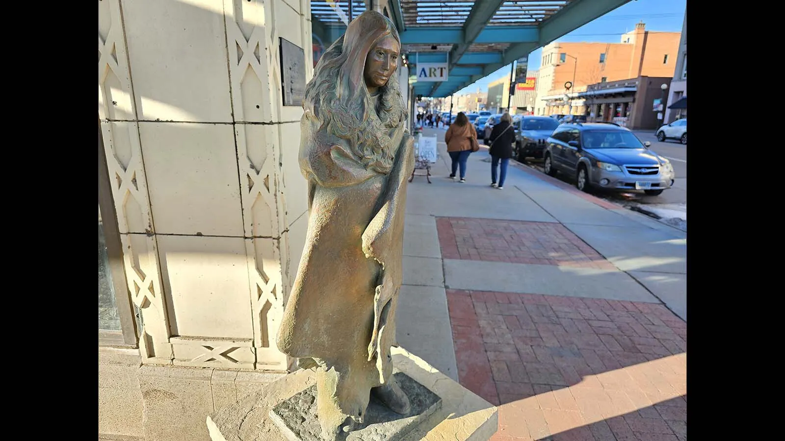 62 Bronze Sculptures All Around Wyoming Capitol Began As A Dream 15 ...