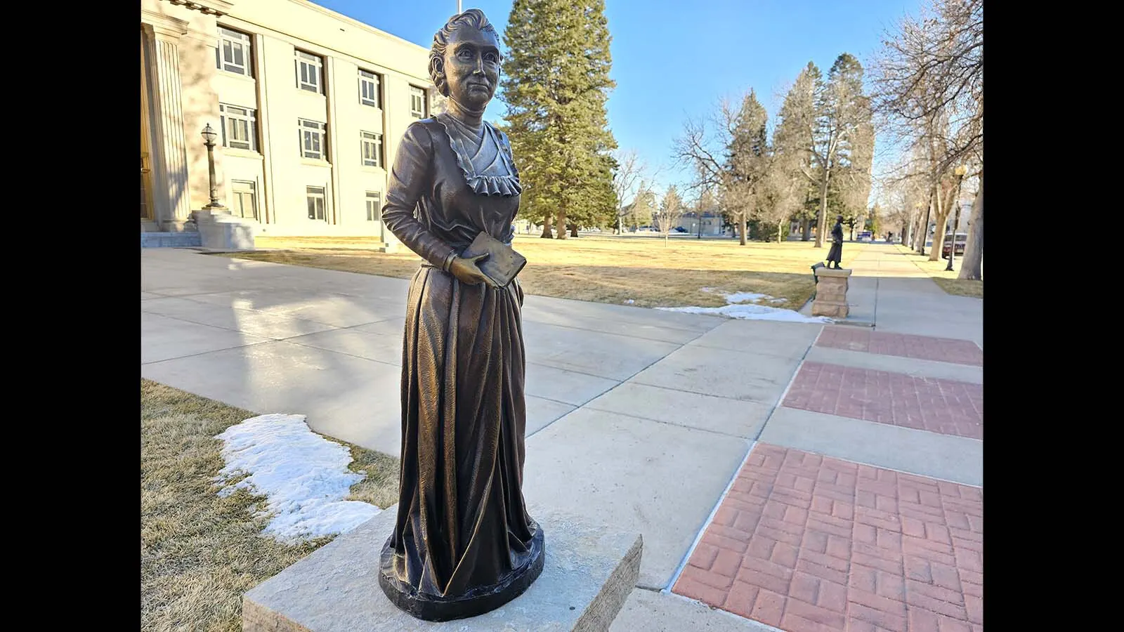 62 Bronze Sculptures All Around Wyoming Capitol Began As A Dream 15 ...