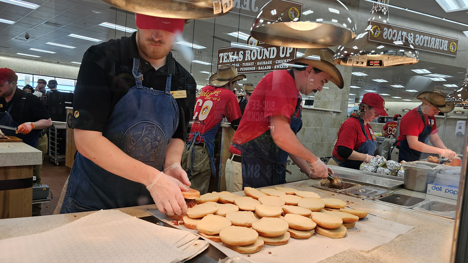 World’s Largest Buc-ee’s Opens 45 Miles South Of Wyoming Off I-25 ...