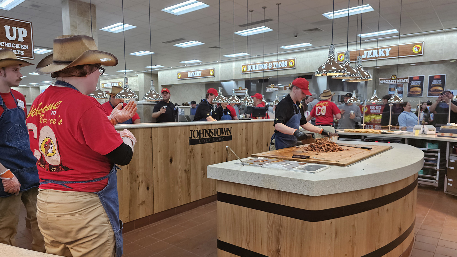 World’s Largest Buc-ee’s Opens 45 Miles South Of Wyoming Off I-25 ...