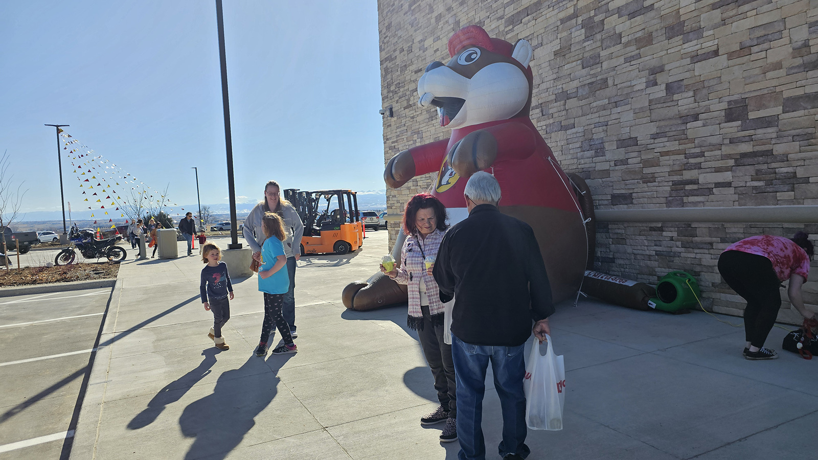 World’s Largest Buc-ee’s Opens 45 Miles South Of Wyoming Off I-25 ...