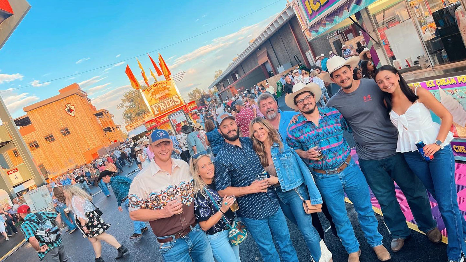 Newlyweds Love Cheyenne Frontier Days So Much They Honeymooned There ...