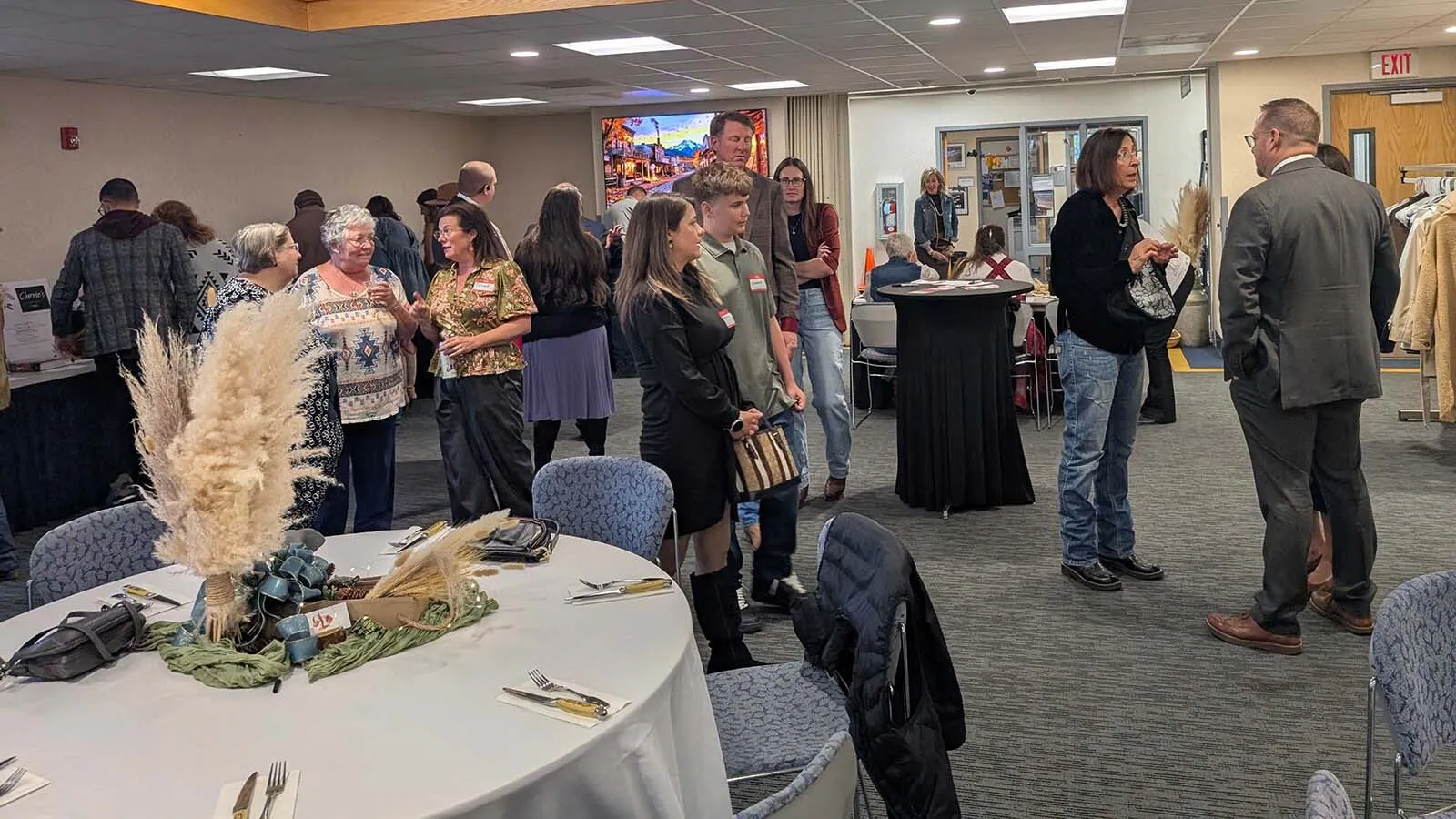 Charlie Kirk Takes Center Stage At Conflicting Wyoming Republican ...