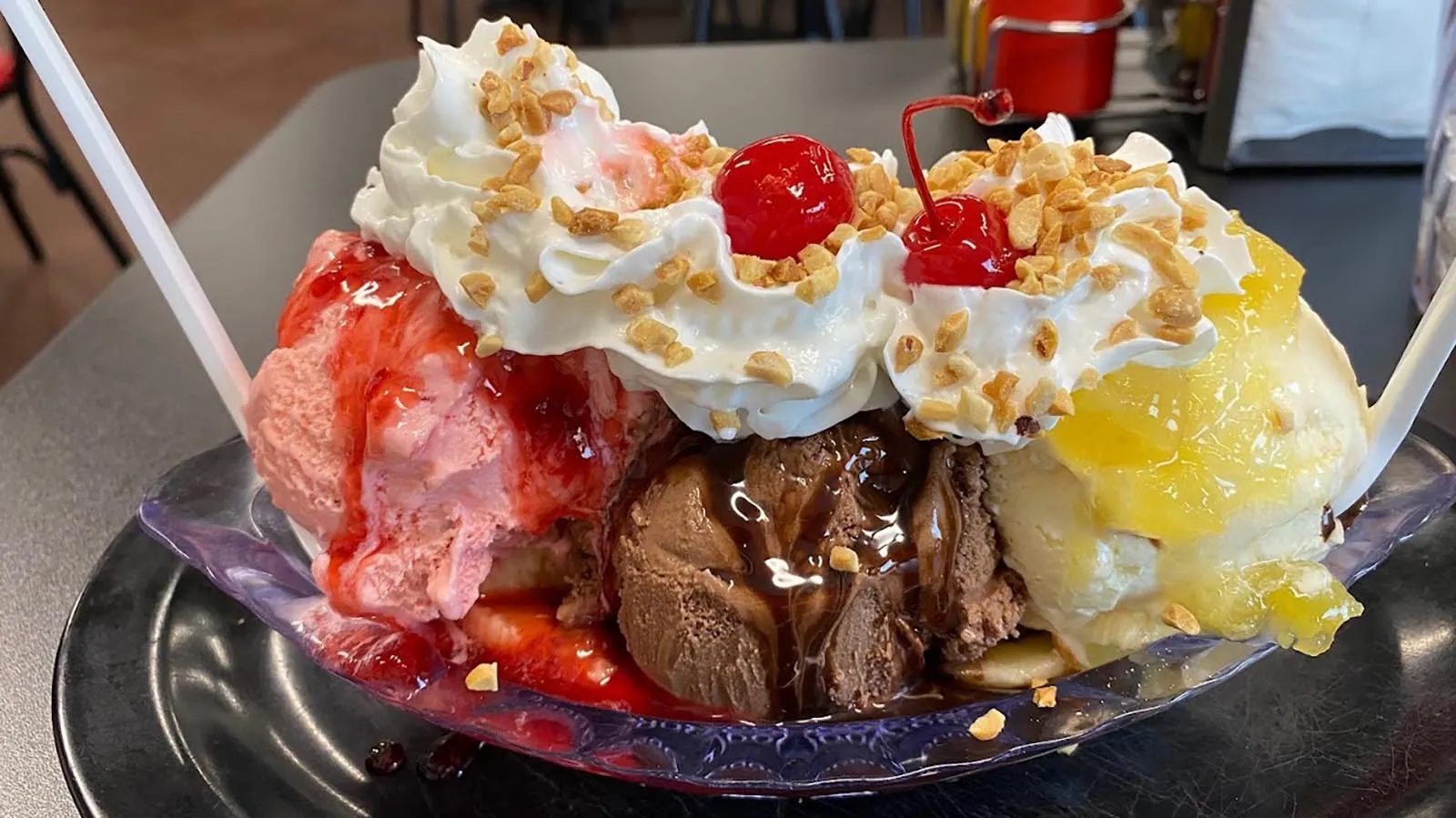 Eating Wyoming: Chill Grill In Rock Springs Has Cool ’50s Vibe And Huge ...