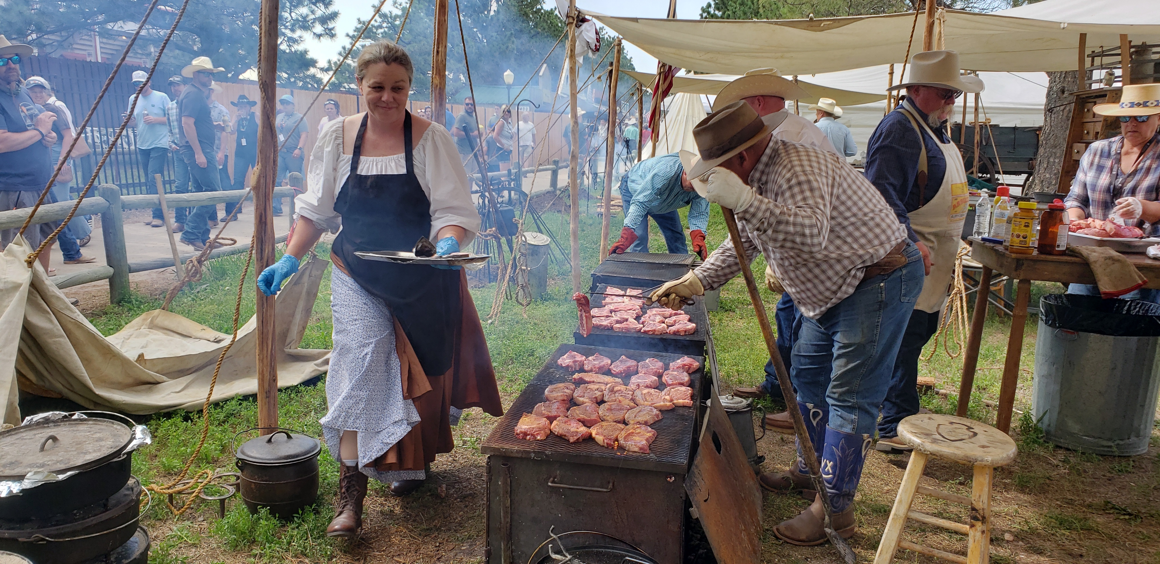 Chuckwagon Cooks Live Their Best Throwback Lives At Cheyenne Frontier ...