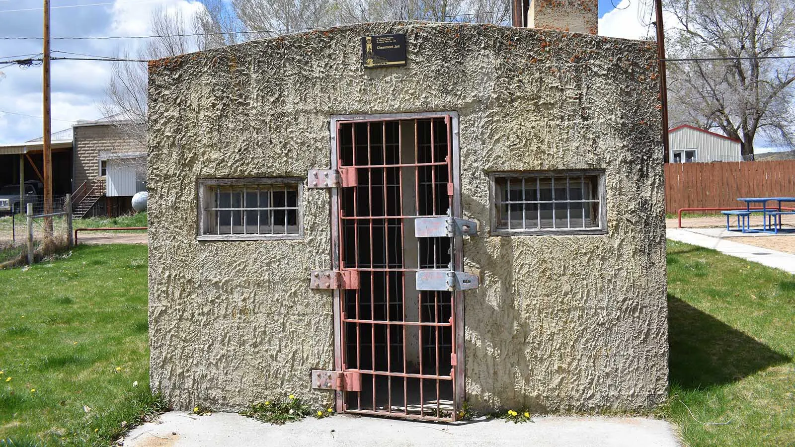 Wyoming History: That Time Skunks Got Mad In The Tiny 2-Cell Jail In ...