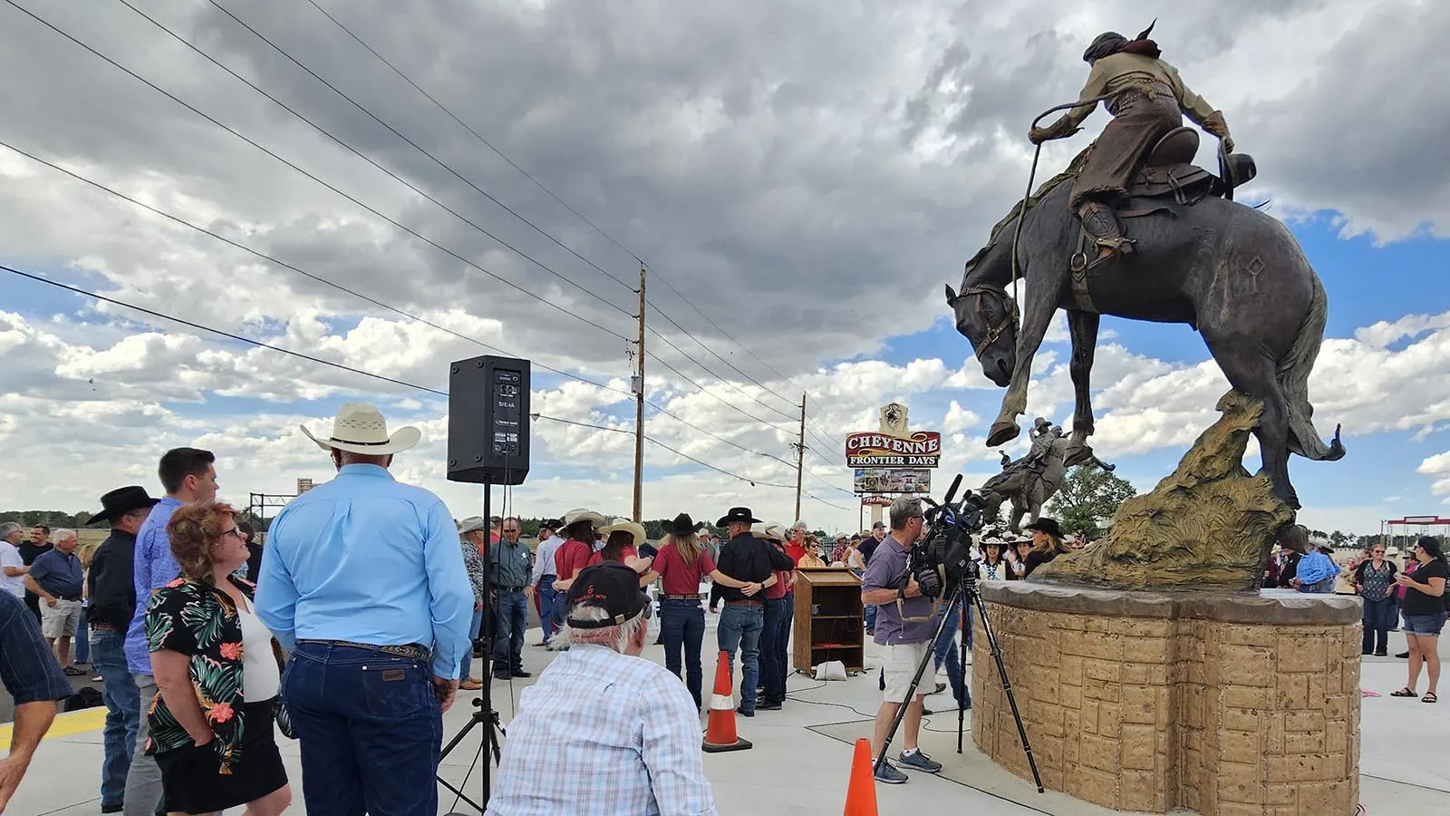 Stroke Of Luck Saves Cheyenne Frontier Days Cowgirl Sculpture From ...