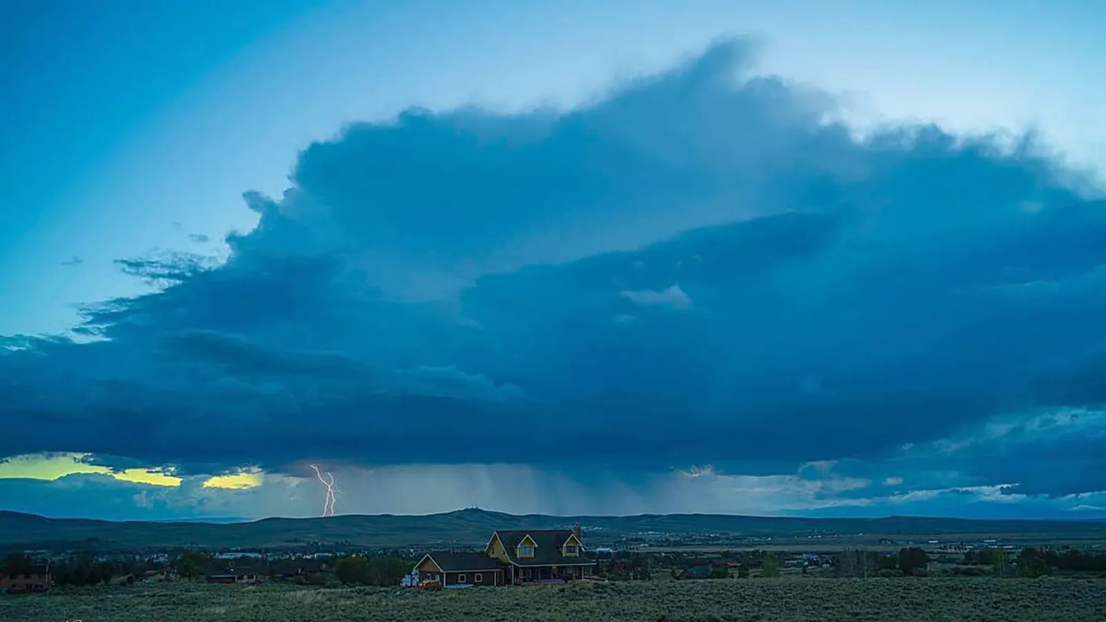 Thunderstorms Put On Spectacular Lightning Show In Southwest Wyoming ...
