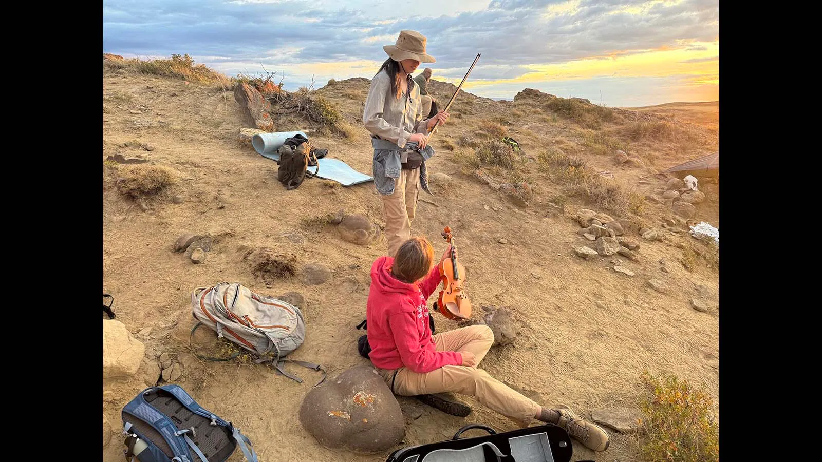 Digging Wyoming: People Flock To Glenrock To Dig for Dinosaurs In The ...