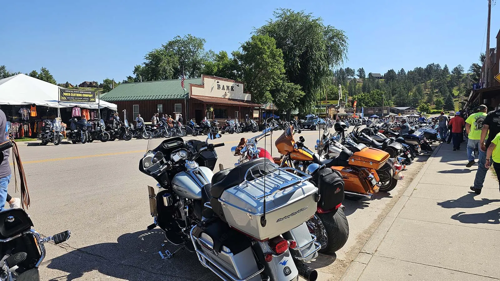 25,000 Sturgis Rally Bikers Make Pit Stop In Hulett For Famous Ham And ...