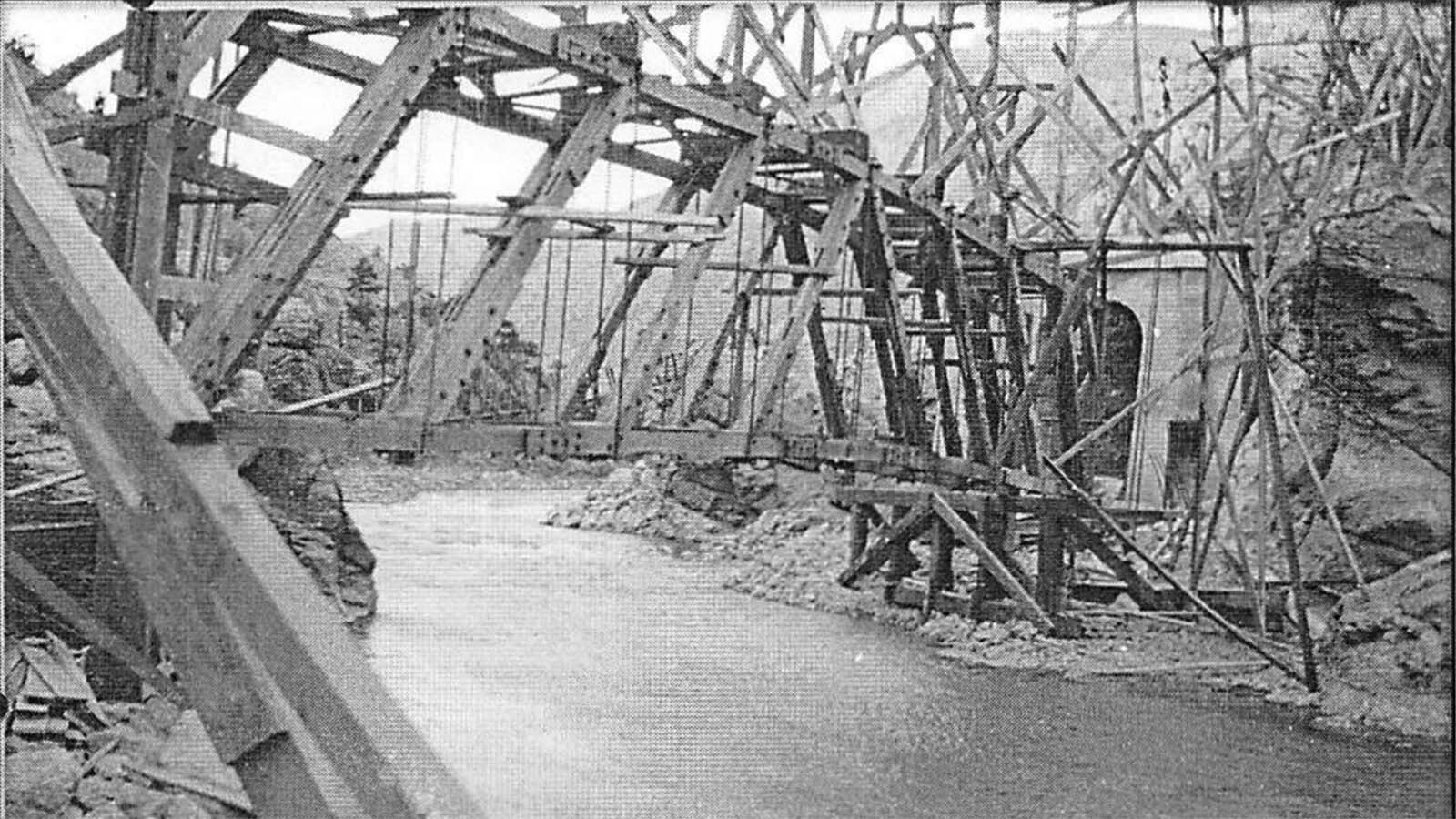 Hayden Arch Bridge West Of Cody Is 100 Years Old And One Of A Kind ...