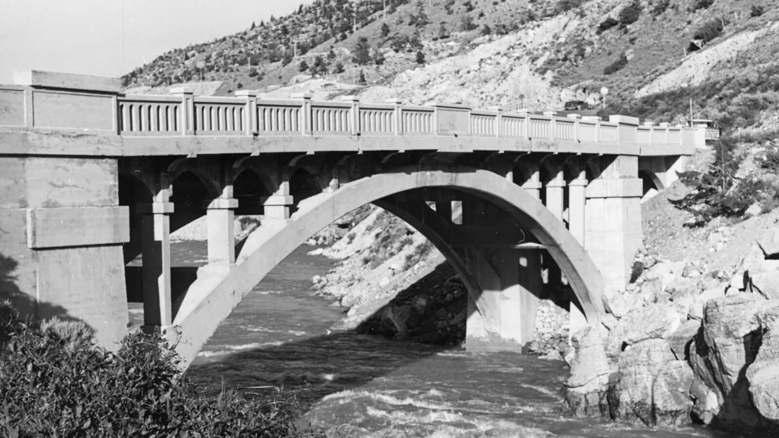 Hayden Arch Bridge West Of Cody Is 100 Years Old And One Of A Kind ...