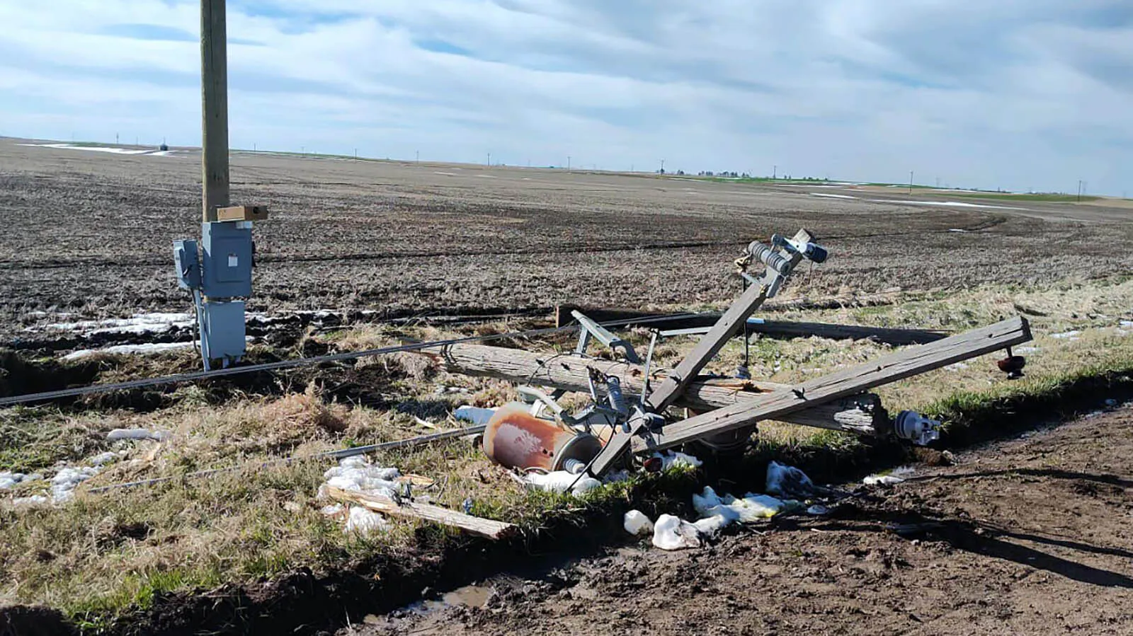Small Wyoming Power Co-Op Scrambles To Fix 600 Downed Power Poles ...