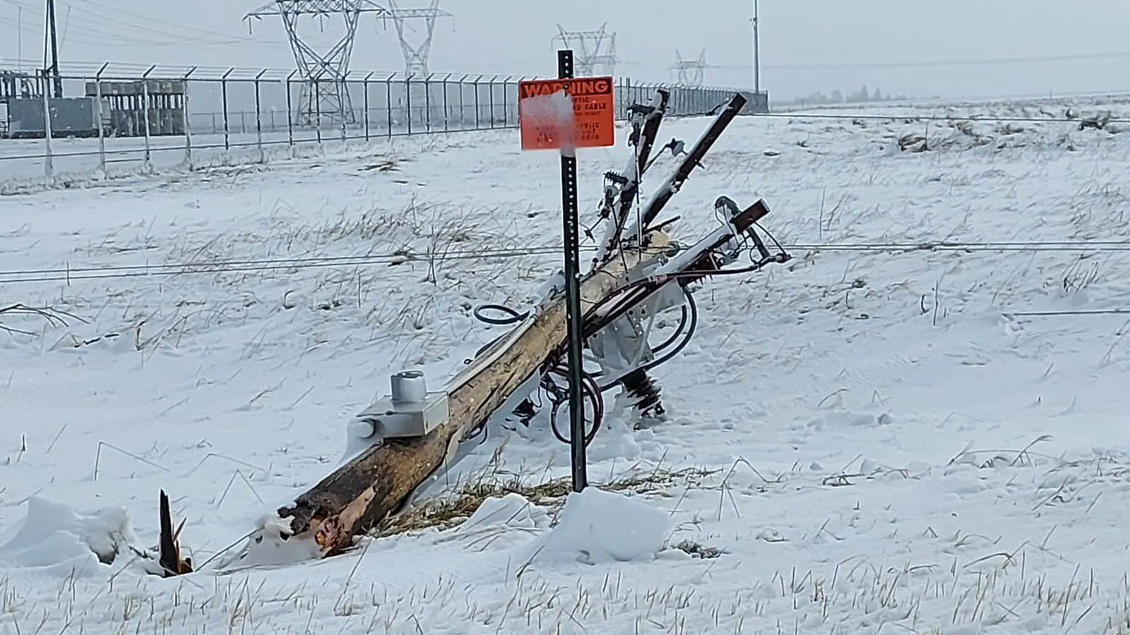 Small Wyoming Power Co-Op Scrambles To Fix 600 Downed Power Poles ...