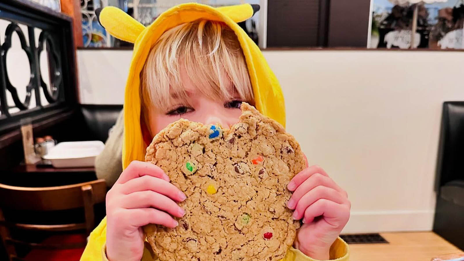 Inside Sheridan's Java Moon Coffee Shop Where Mooncakes Are King ...