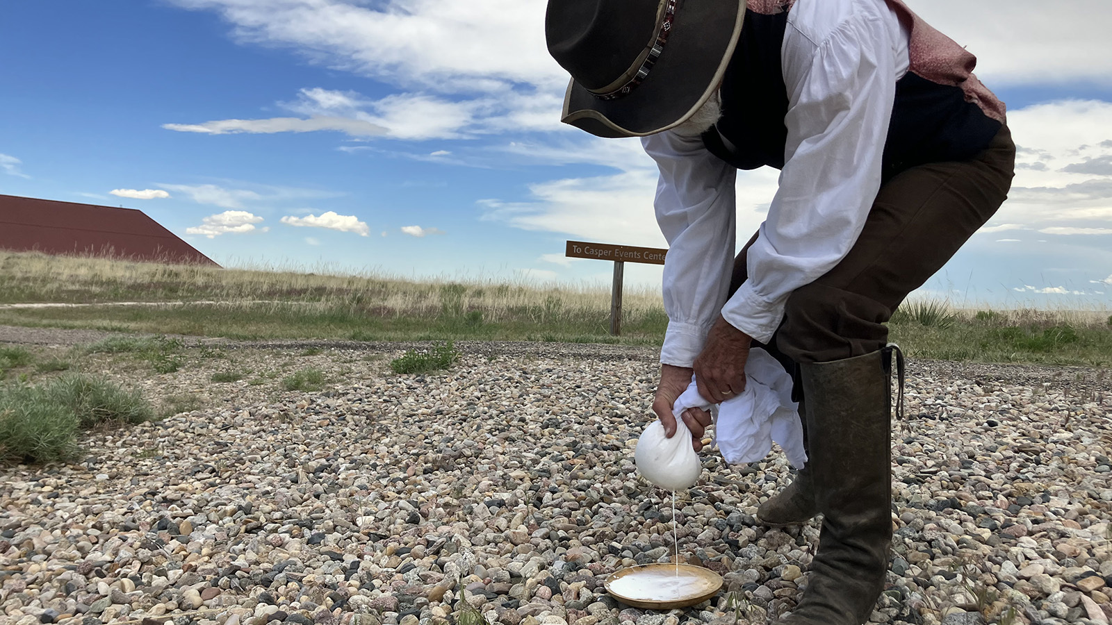 Casper Man Who Built His Own Covered Wagon Likes To Live Like It’s 1869 ...
