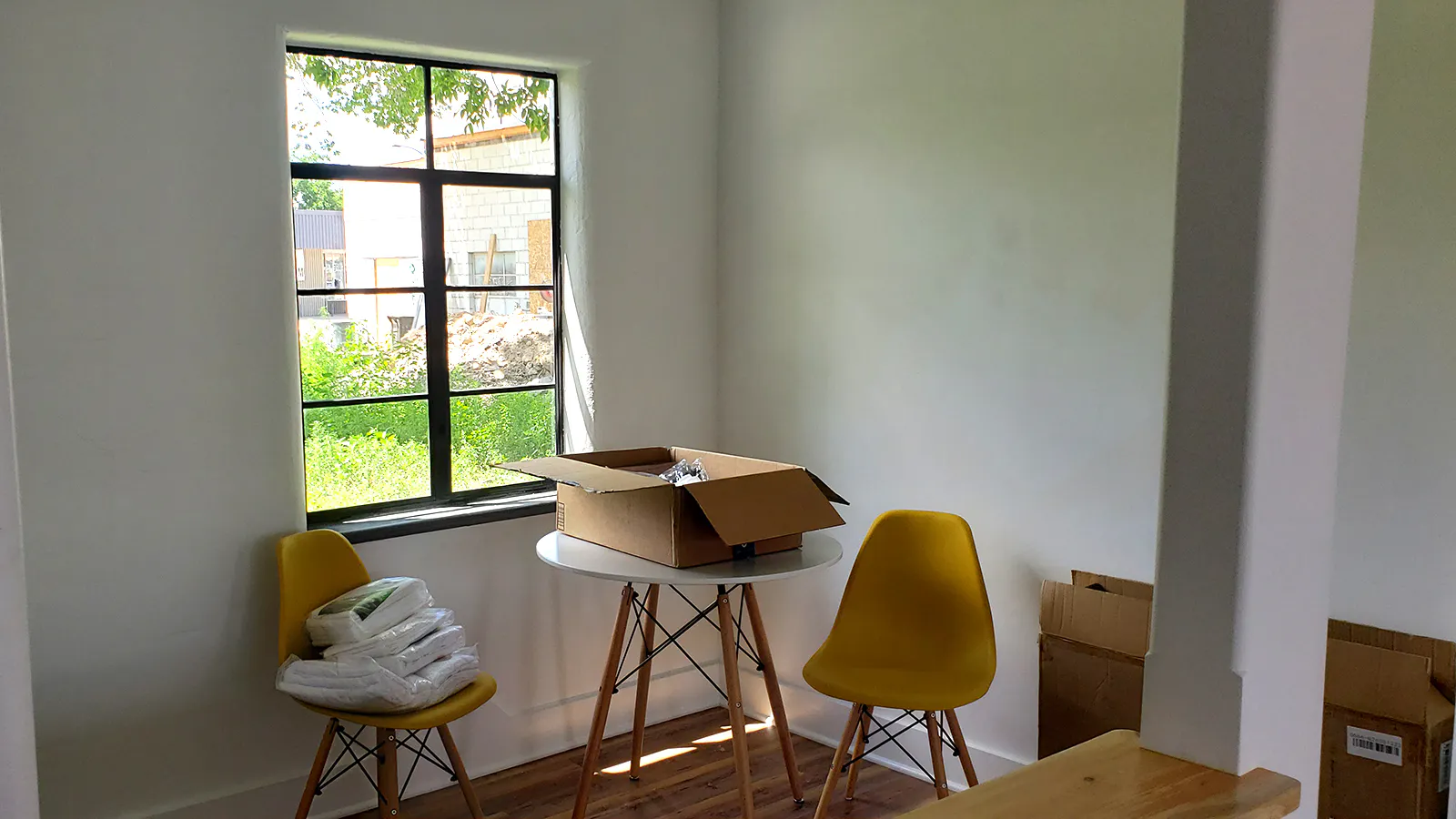 On The Road With Renee: Retro-Modern Makeover For Lander Motel — And ...