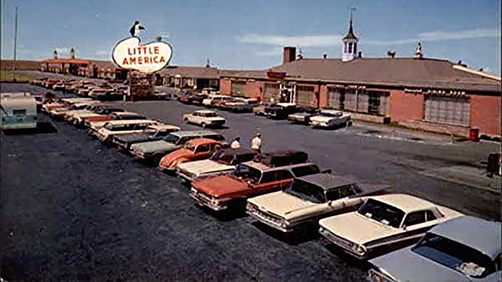 Little America: The Middle-Of-Nowhere Hotel On I-80 That's Also Its Own ...