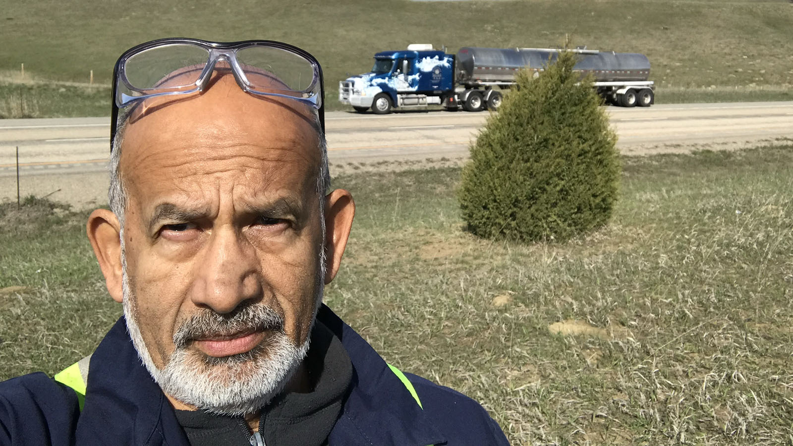 Who The Heck … Decorates That Tree In The Middle Of Nowhere North Of ...