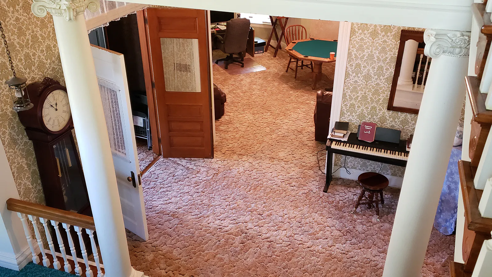 Wyoming Man On Mission To Restore Middle of Nowhere Mansion Of Sheep ...