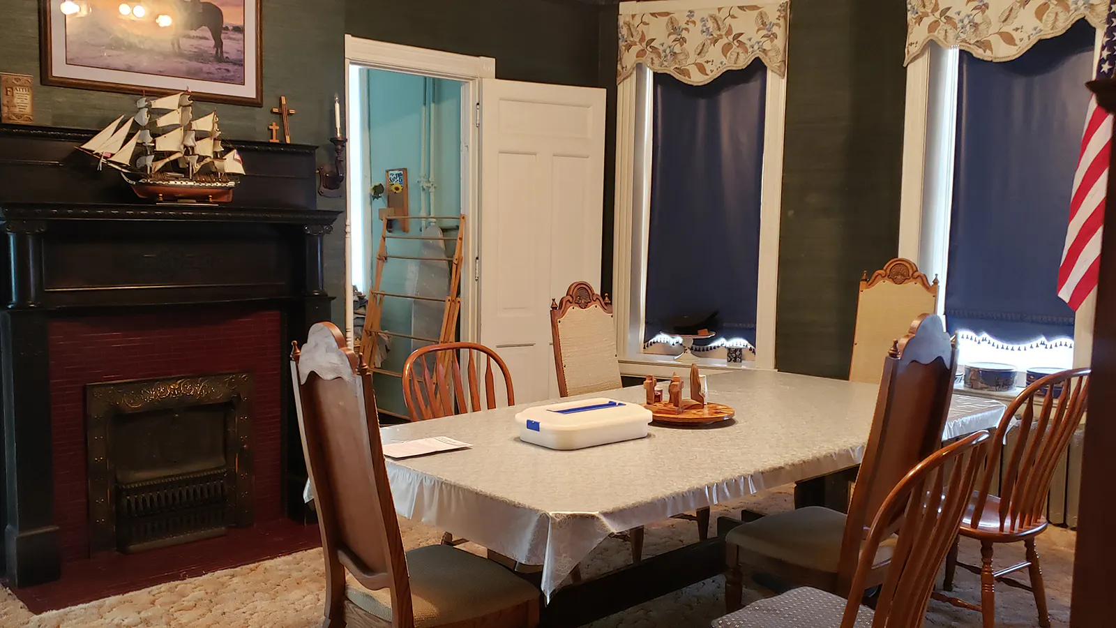 Wyoming Man On Mission To Restore Middle of Nowhere Mansion Of Sheep ...