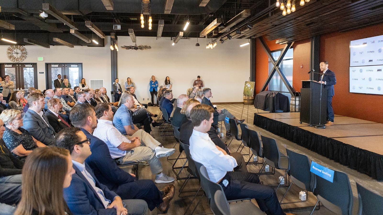 Meta (Facebook) Formally Announces Massive $800M Data Center In ...