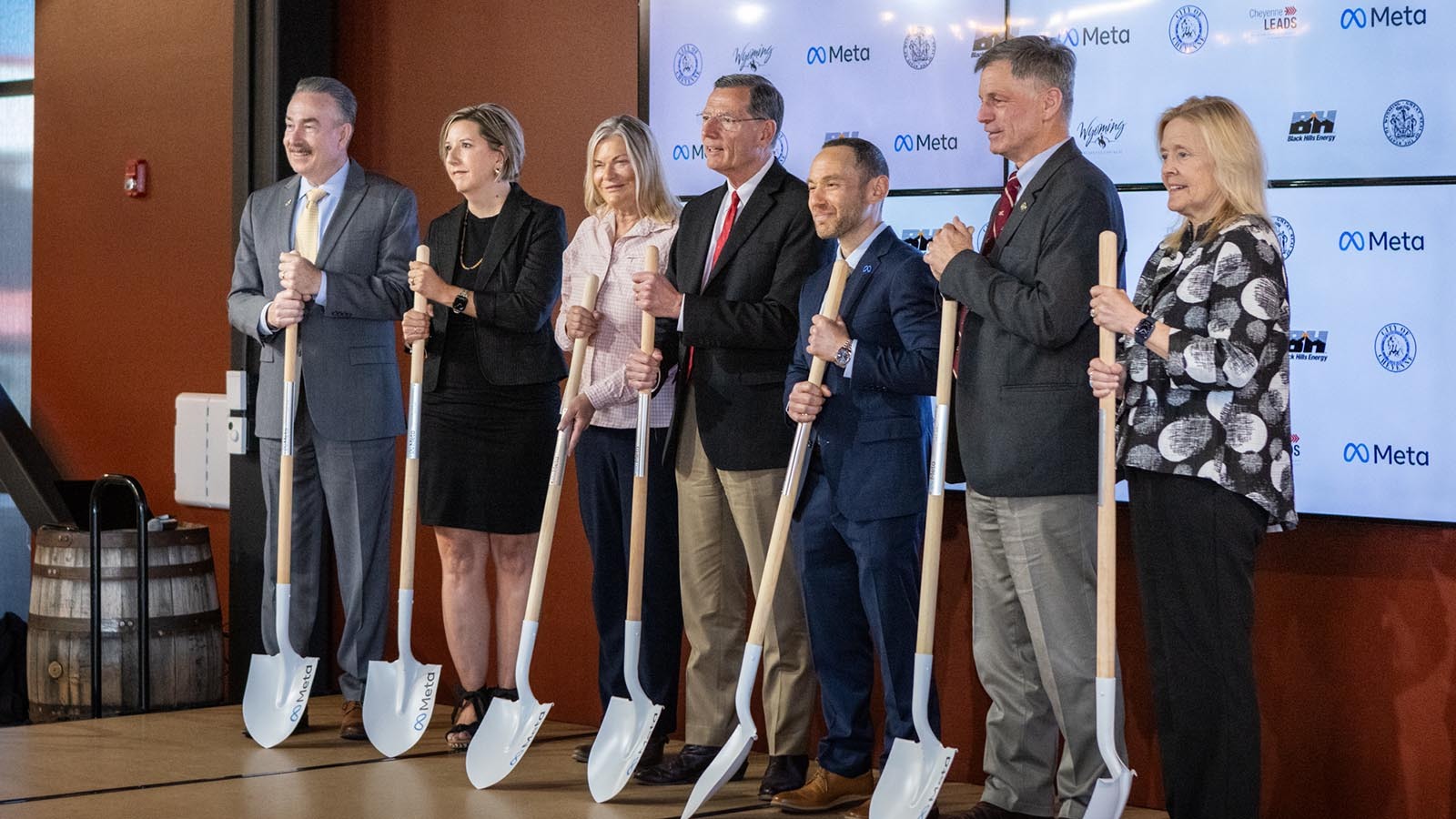 Meta (Facebook) Formally Announces Massive $800M Data Center In ...