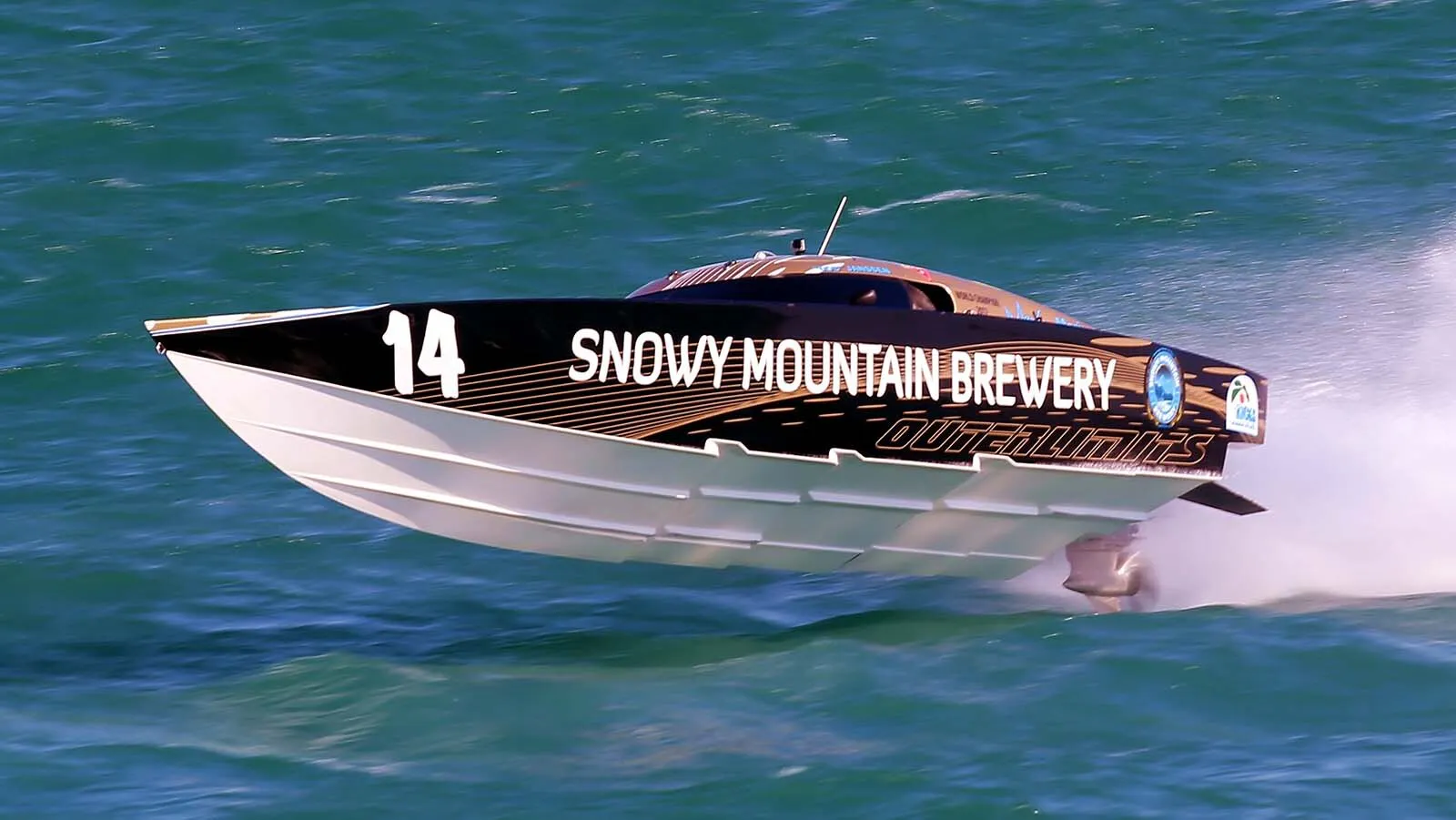 Wyoming People: World-Renowned Spinal Surgeon And Powerboat Champion ...