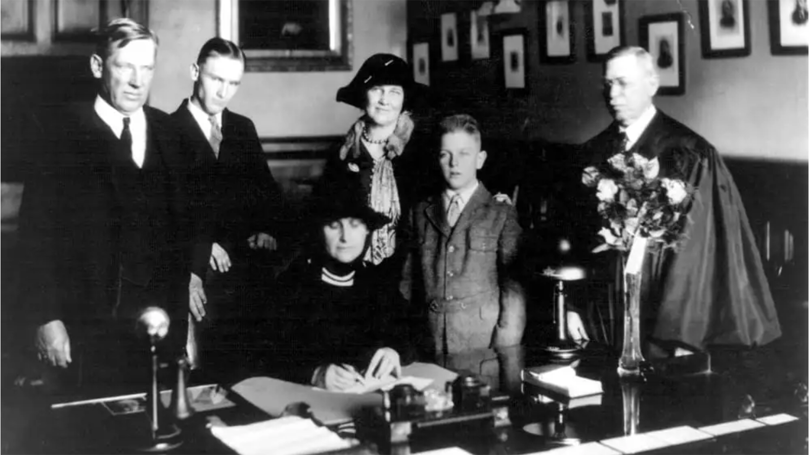 Wyoming History: Nellie Tayloe Ross Sworn In As First Woman Gov. 100 ...