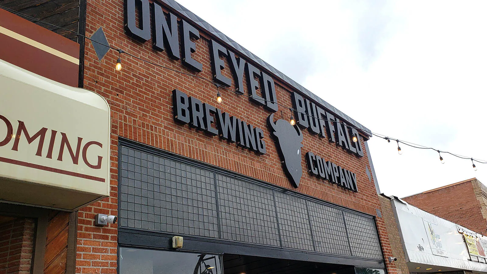 One Eyed Buffalo Is So Popular In Thermopolis, There Are 3 Locations In ...