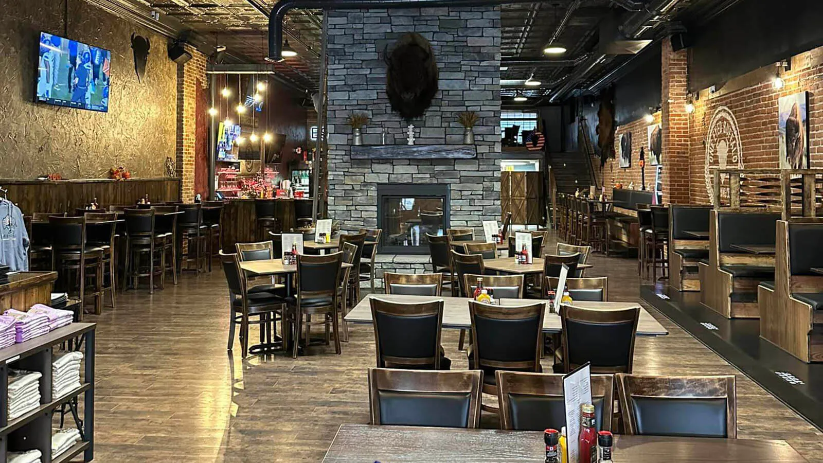 One Eyed Buffalo Is So Popular In Thermopolis, There Are 3 Locations In ...
