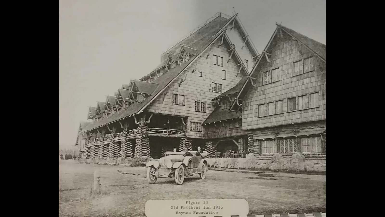 Travel Wyoming: Old Faithful Inn Is Still Architectural Icon Of ...