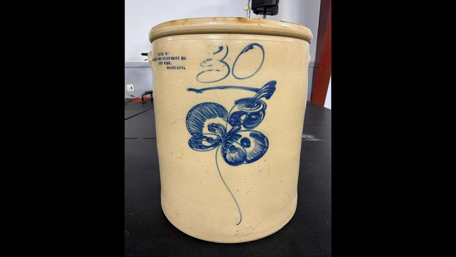 91-Year-Old Nebraska Woman’s Rare Porch Crock Turns Out To Be $32,000 ...
