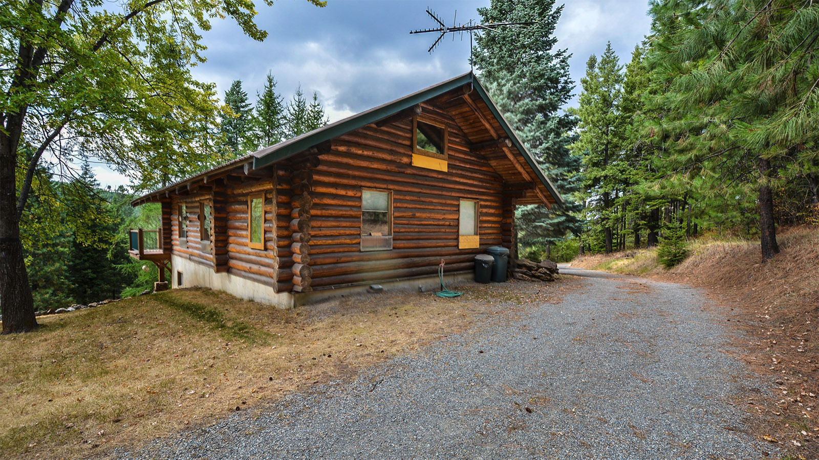 Rustic Airbnb RV And Cabin Rentals Are For Those Not Quite Ready To ...