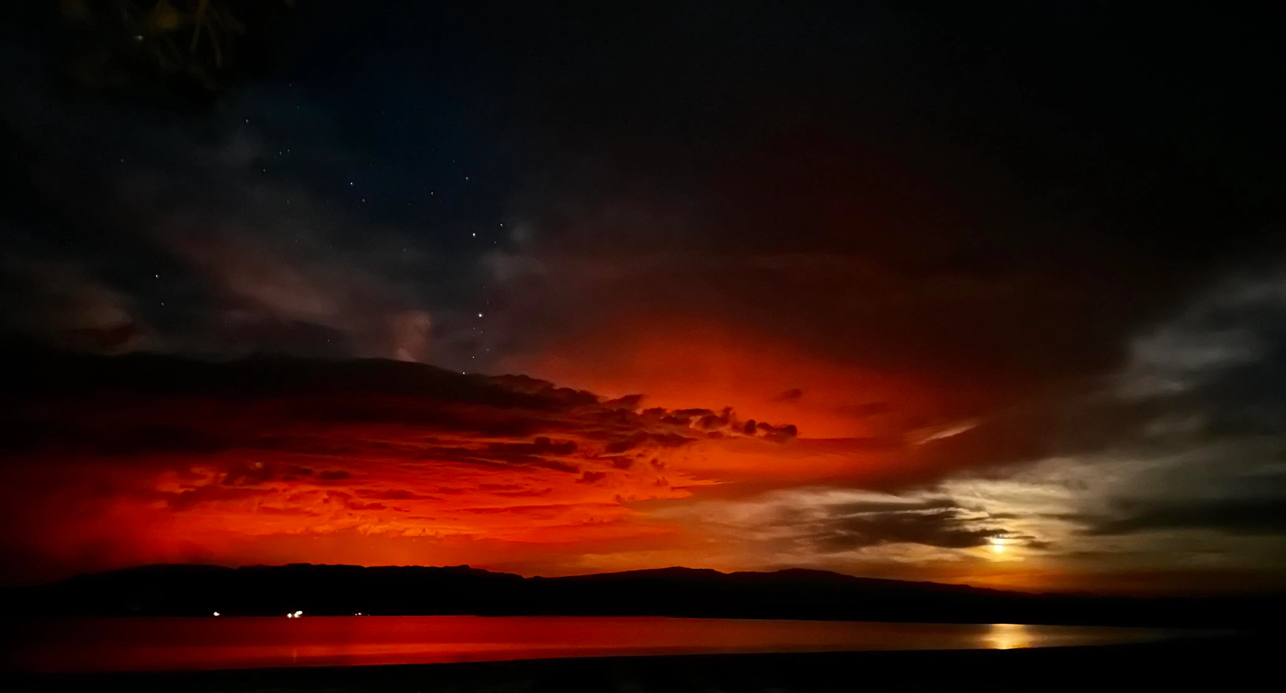 Wyoming's Red Canyon Fire Now 100,000+ Acres, Fire Emergency Declared ...