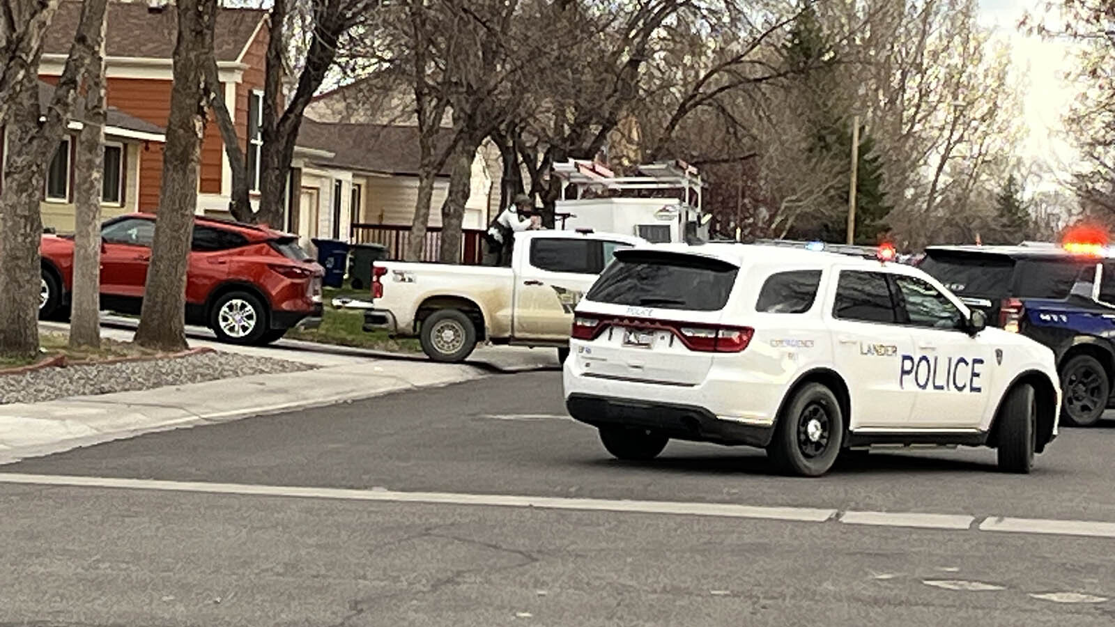 Standoff Suspect Thrust Katana Sword Through Door, Pointed BB Pistol ...