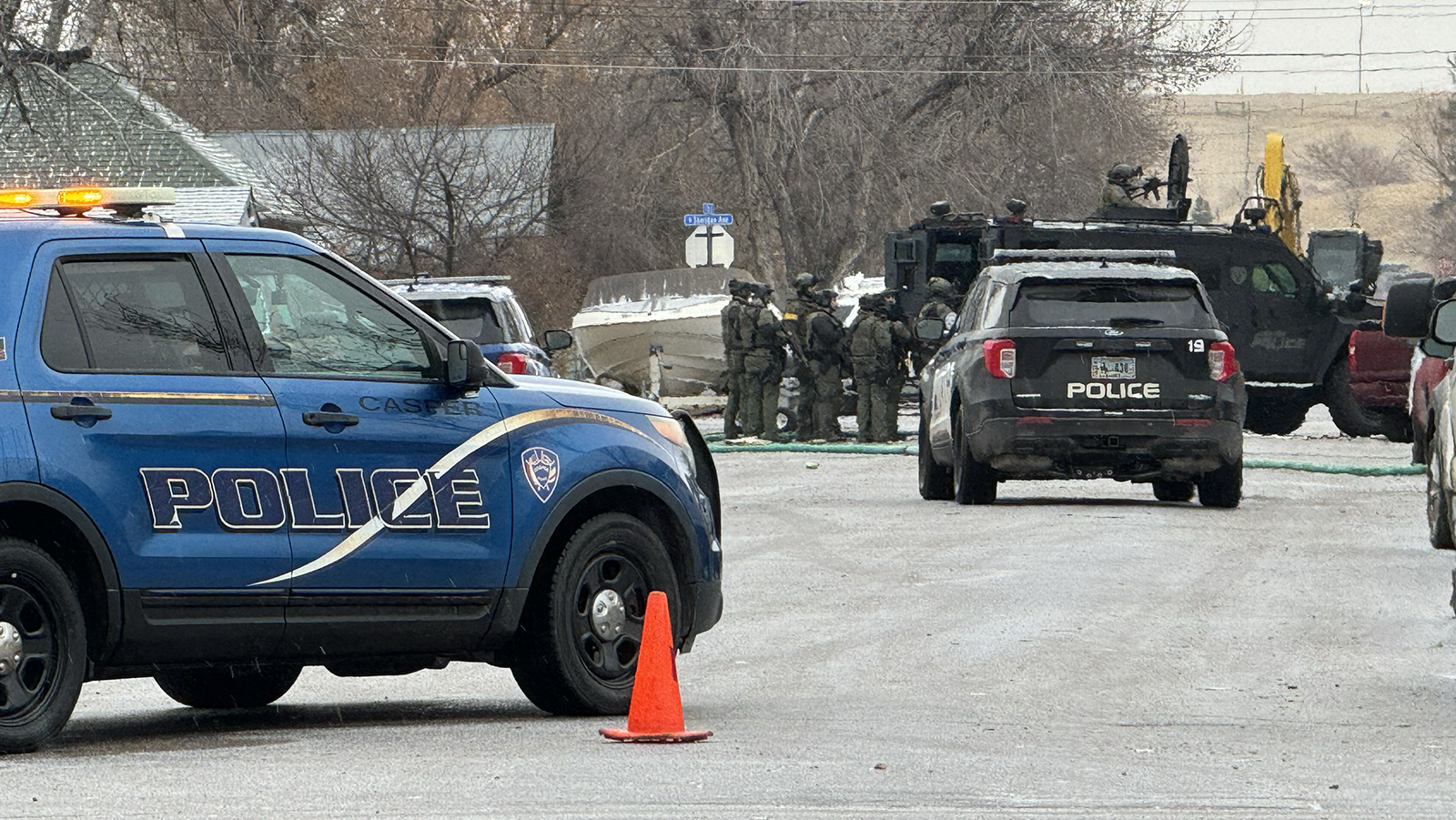 ‘Come Out The Front Door!’ Standoff With Suspected Sheridan Cop Killer ...