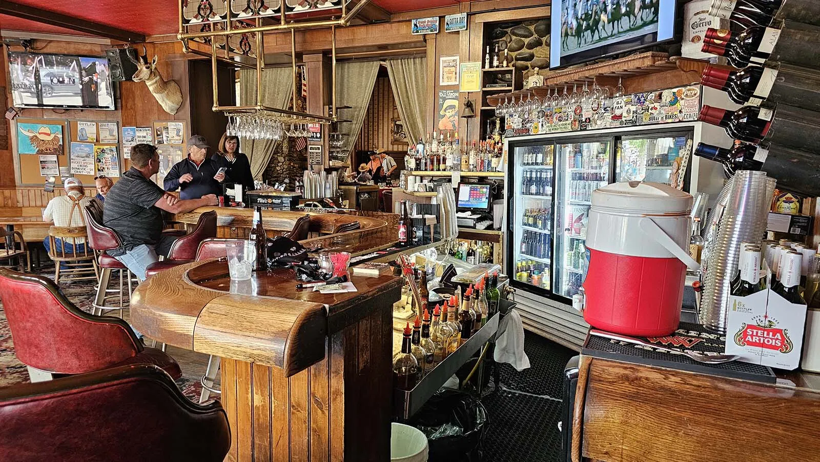 Traveling Wyoming: Western Spirit Is Still Alive At Cody’s Legendary ...