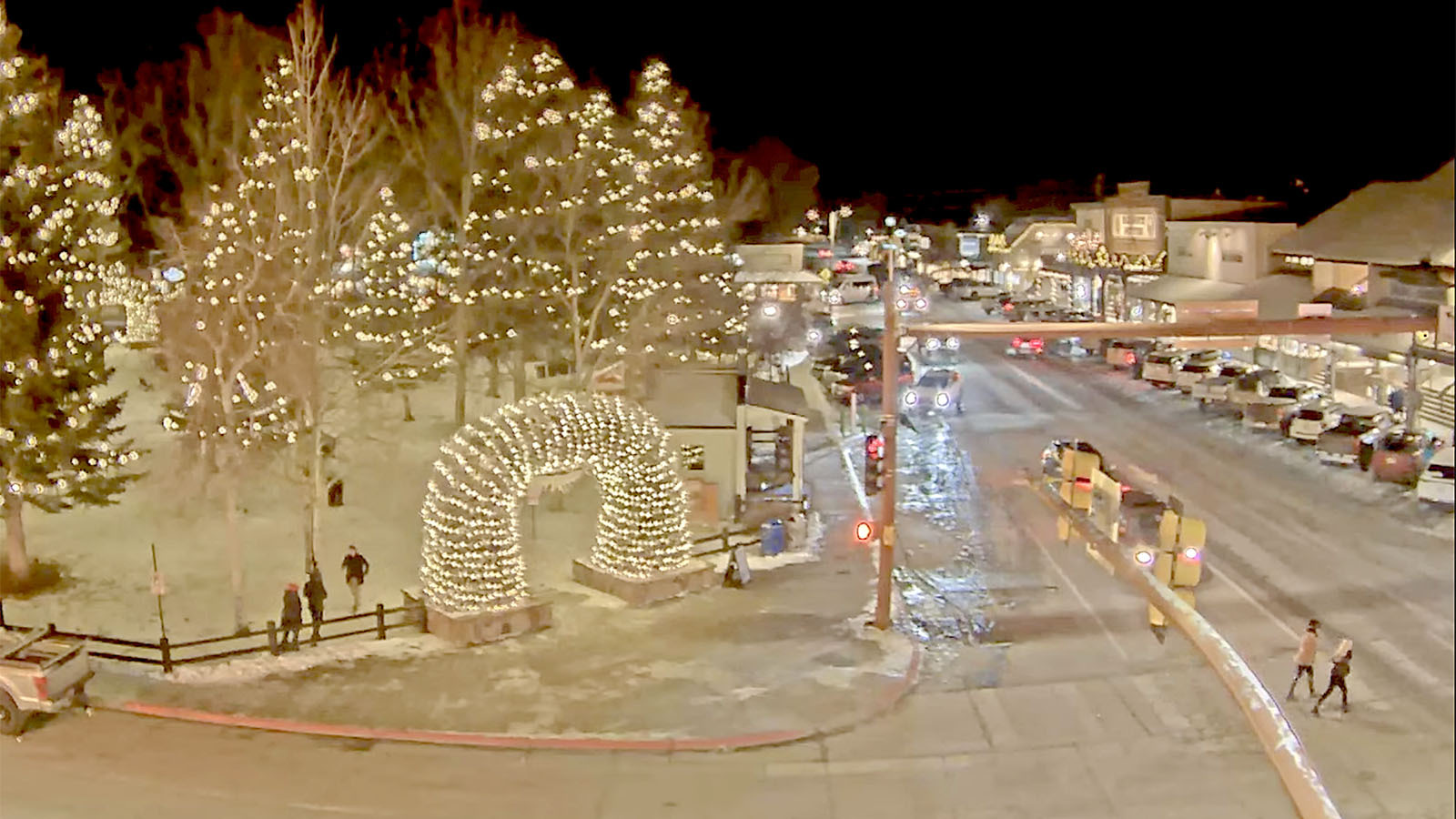 Jackson's Iconic Town Square Has More Than 8,000 Elk Antlers In Its 4 ...