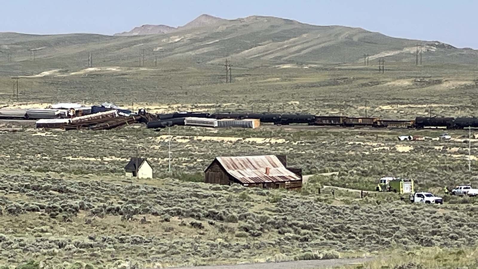 At Least 15 Union Pacific Railcars Off The Tracks At Walcott Junction ...
