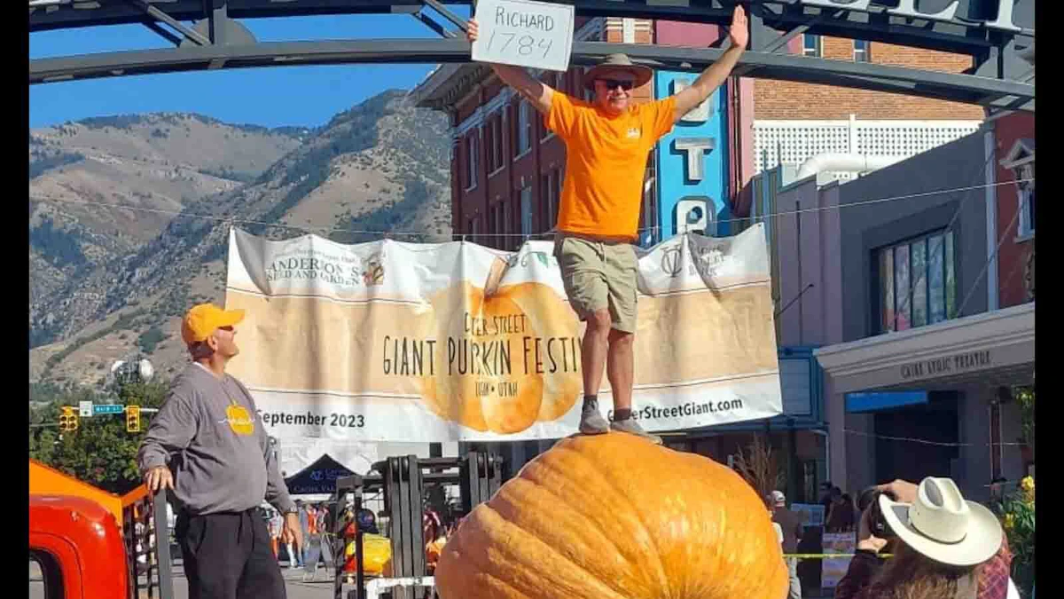 Worland Man Wins Utah Pumpkin Championship With Humongous 1,784-Pound ...