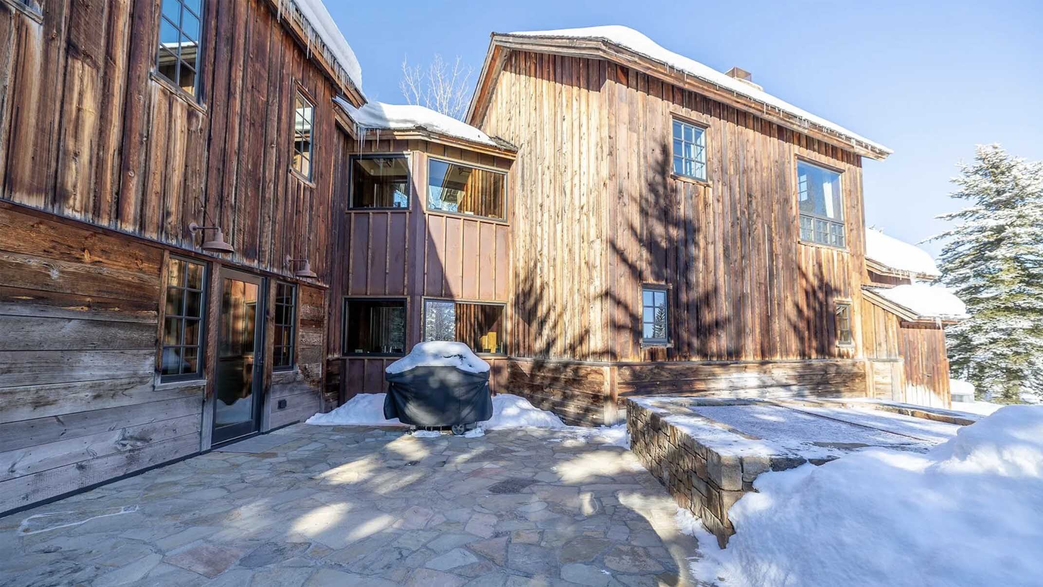 The Cabin That’s Almost A Mansion On Last Chance Road In Jackson Hole ...