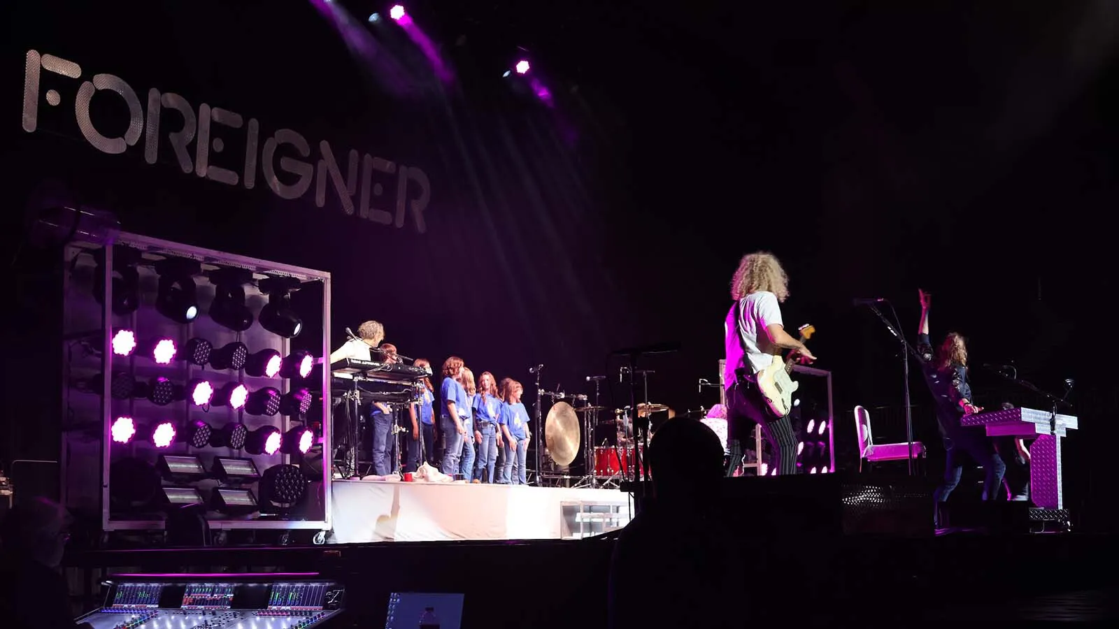 Shoshoni High Choir Sings Backup For ’80s Rockers Foreigner In Casper ...